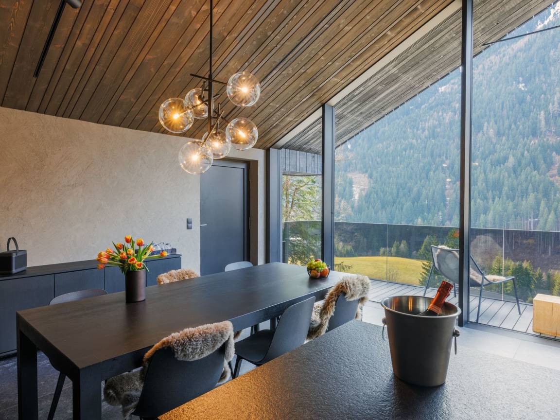 160 M² Ferienhaus ∙ 3 Schlafzimmer ∙ 6 Gäste - Serfaus