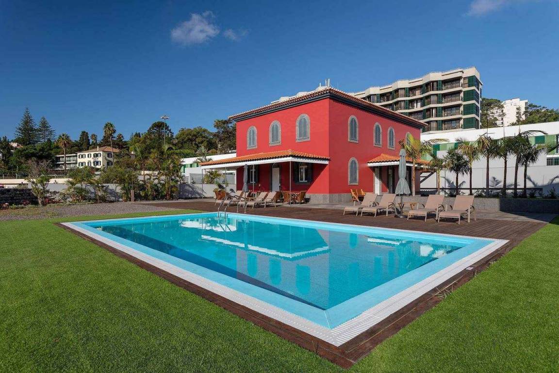 1000 M² Apartment ∙ 4 Bedrooms ∙ 8 Guests - Funchal
