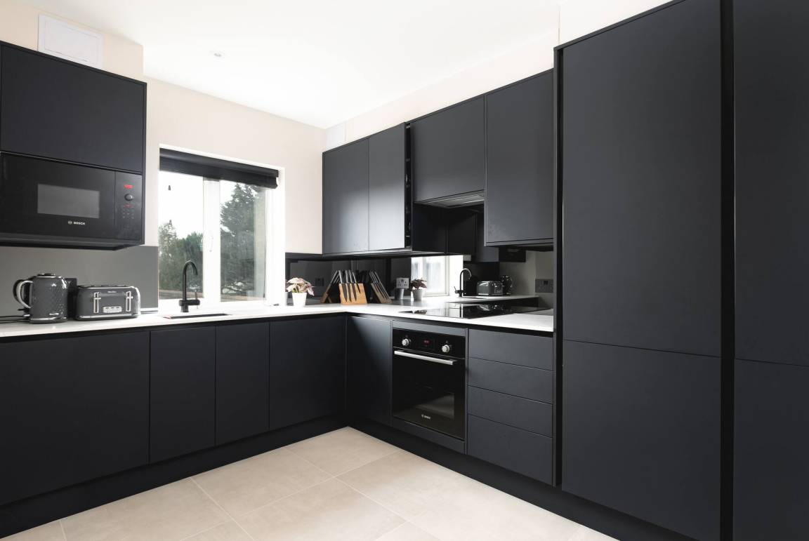 850 M² Apartment ∙ 4 Bedrooms ∙ 10 Guests - Enfield