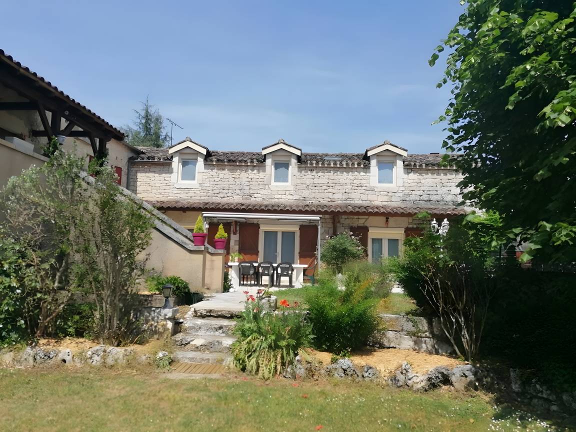 150 M² Cottage ∙ 3 Bedrooms ∙ 11 Guests - Saint-Cirq-Lapopie