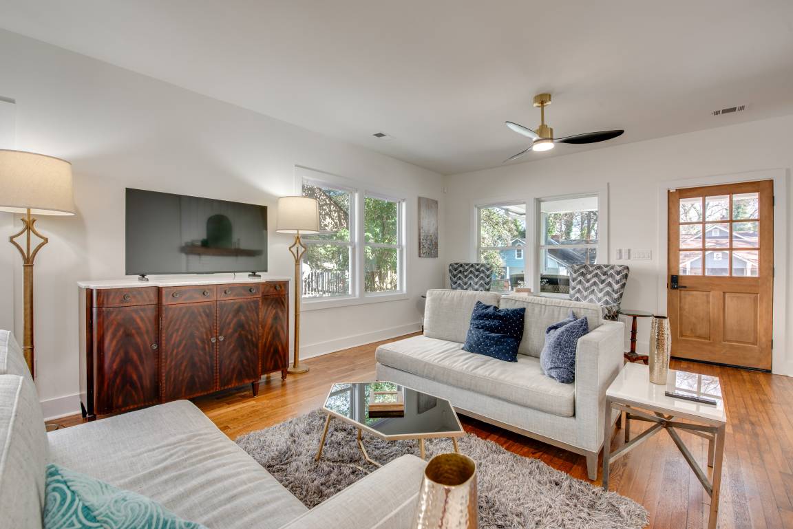 185 M² Ferienhaus ∙ 4 Schlafzimmer ∙ 10 Gäste - Atlanta, GA