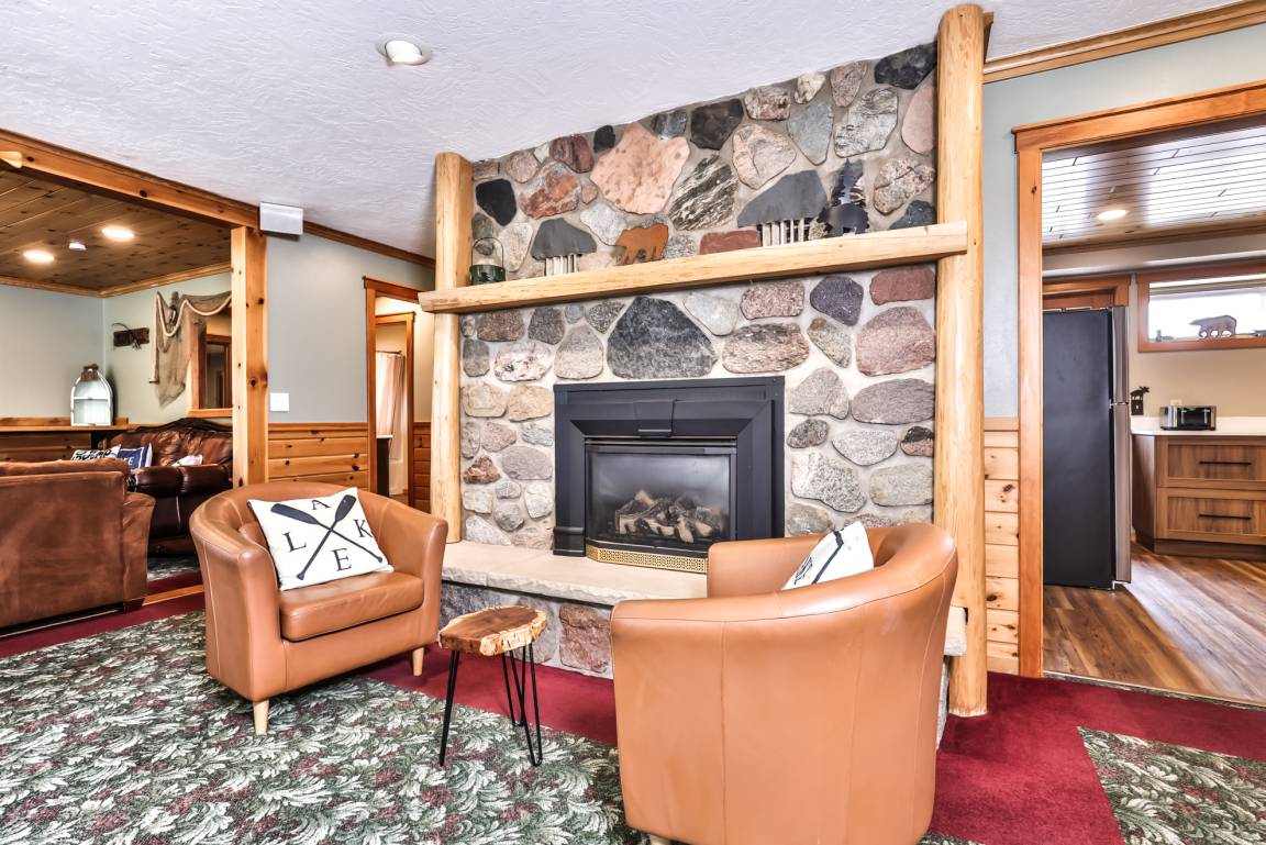 372 M² House ∙ 8 Bedrooms ∙ 18 Guests - Minocqua, wI