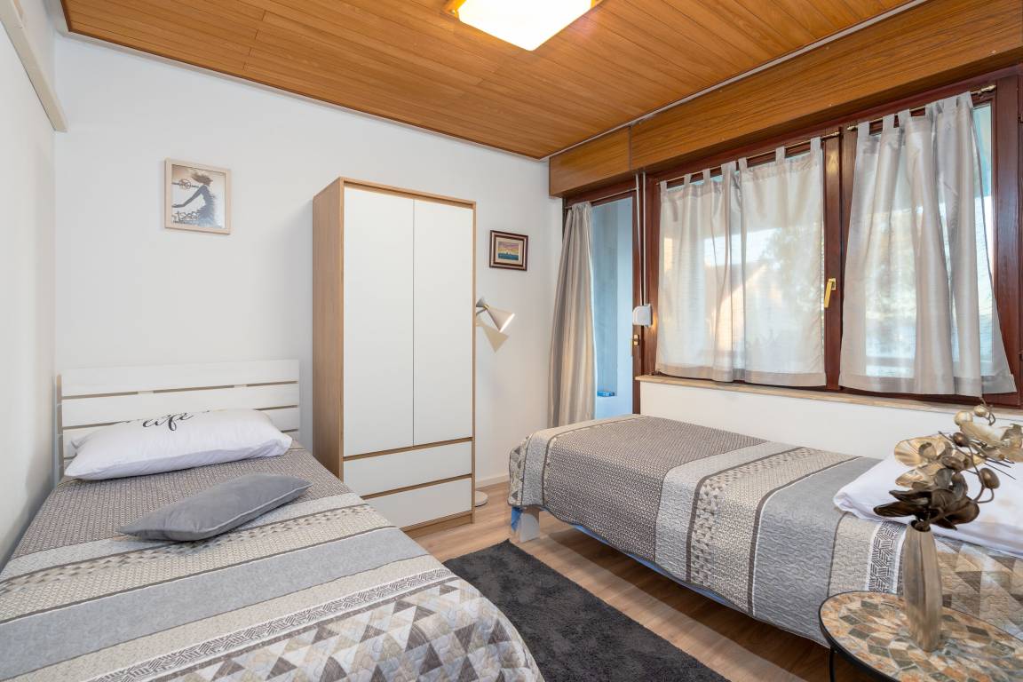 65 M² Apartment ∙ 2 Bedrooms ∙ 5 Guests - Zaton