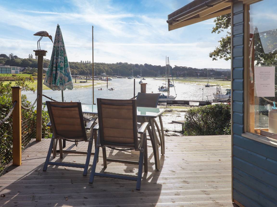 Cottage ∙ 2 Bedrooms ∙ 4 Guests - Fareham