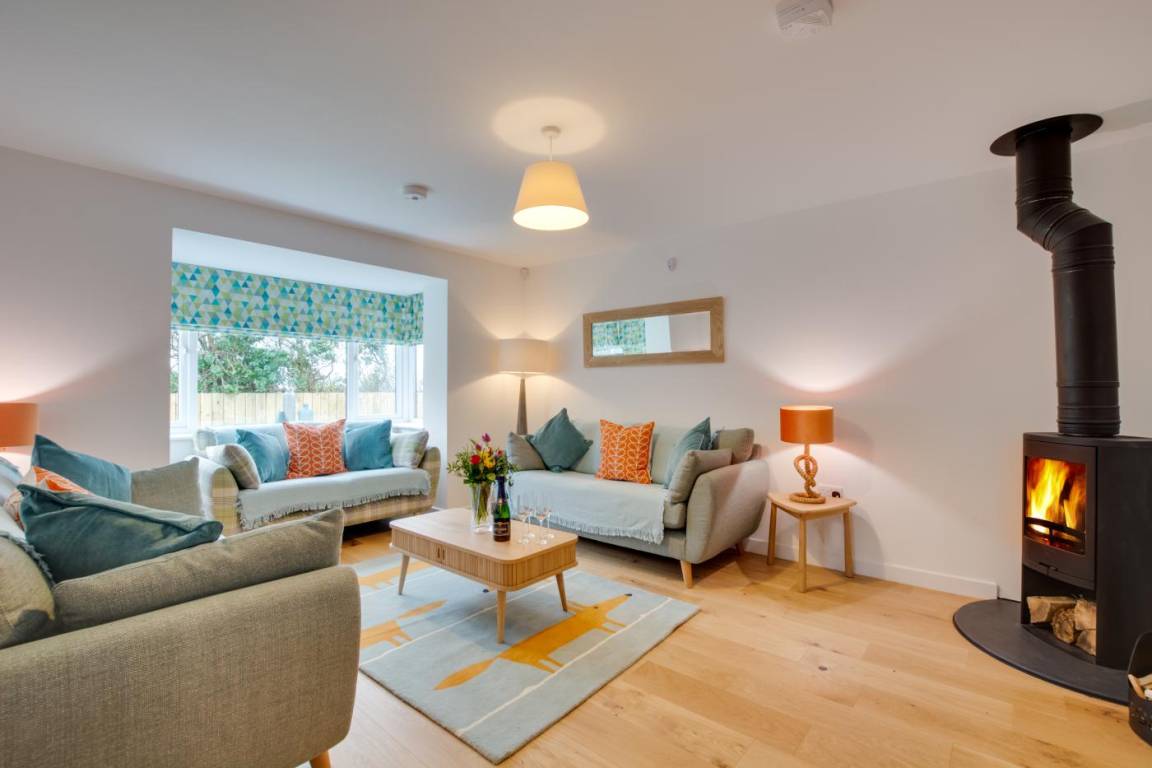 Cottage ∙ 3 Bedrooms ∙ 6 Guests - Constantine Bay