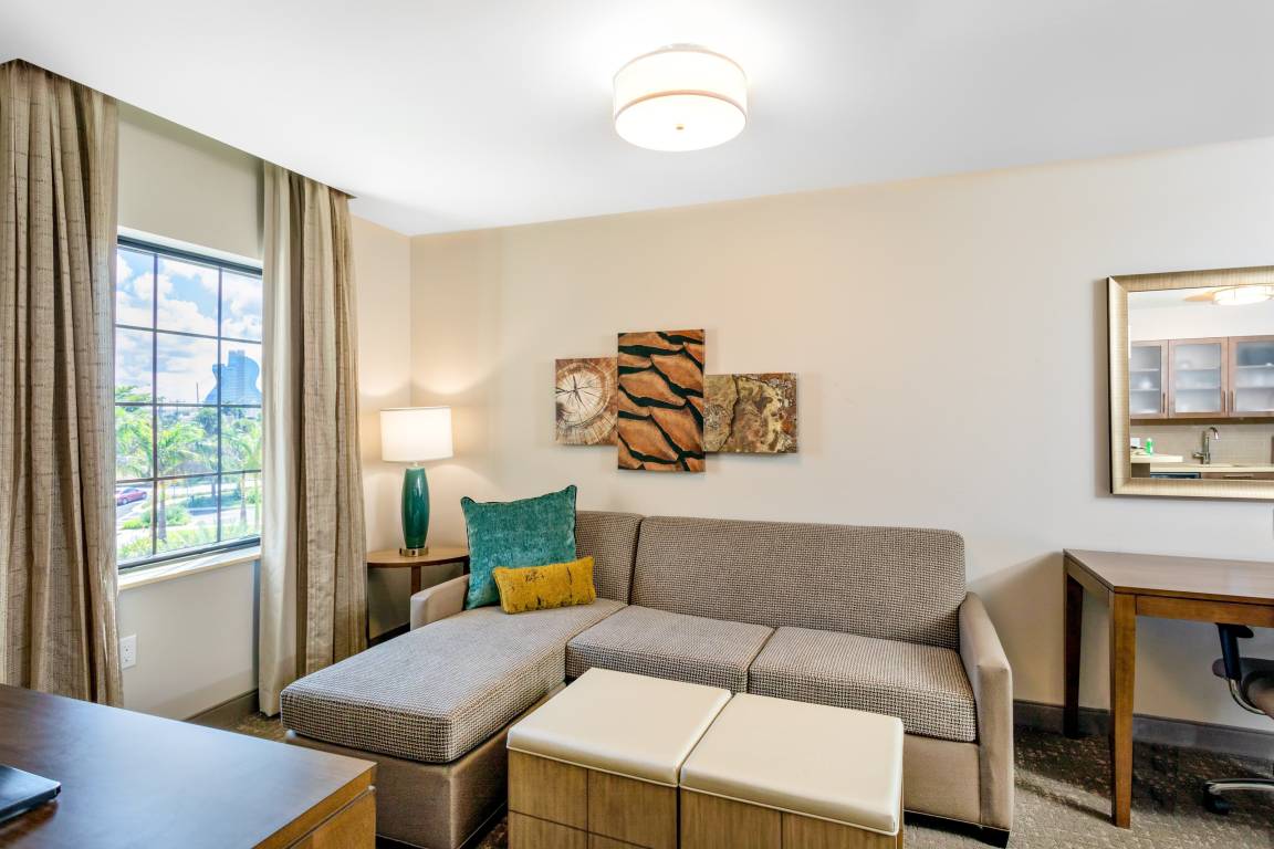 Hotel ∙ 2 Bedrooms ∙ 8 Guests - Fort Lauderdale