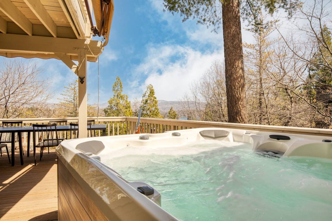301 M² House ∙ 6 Bedrooms ∙ 12 Guests - Lake Arrowhead, CA