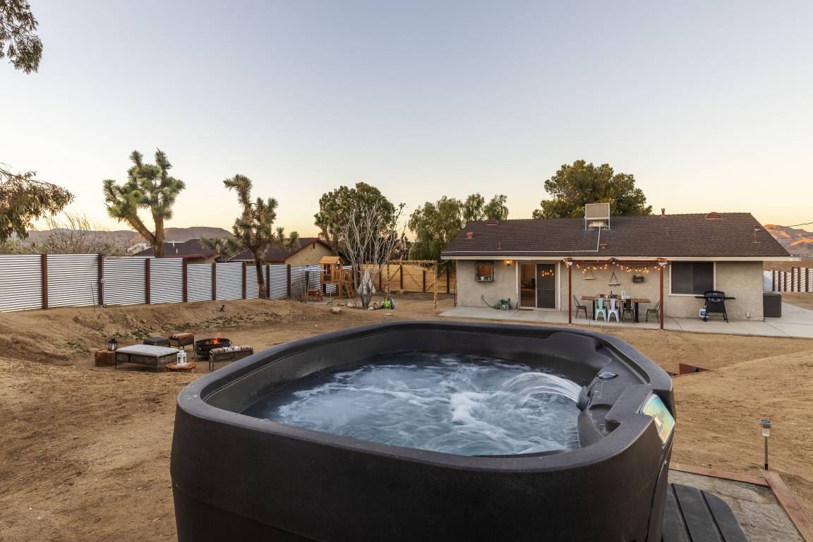 House ∙ 3 Bedrooms ∙ 7 Guests - Joshua Tree, CA