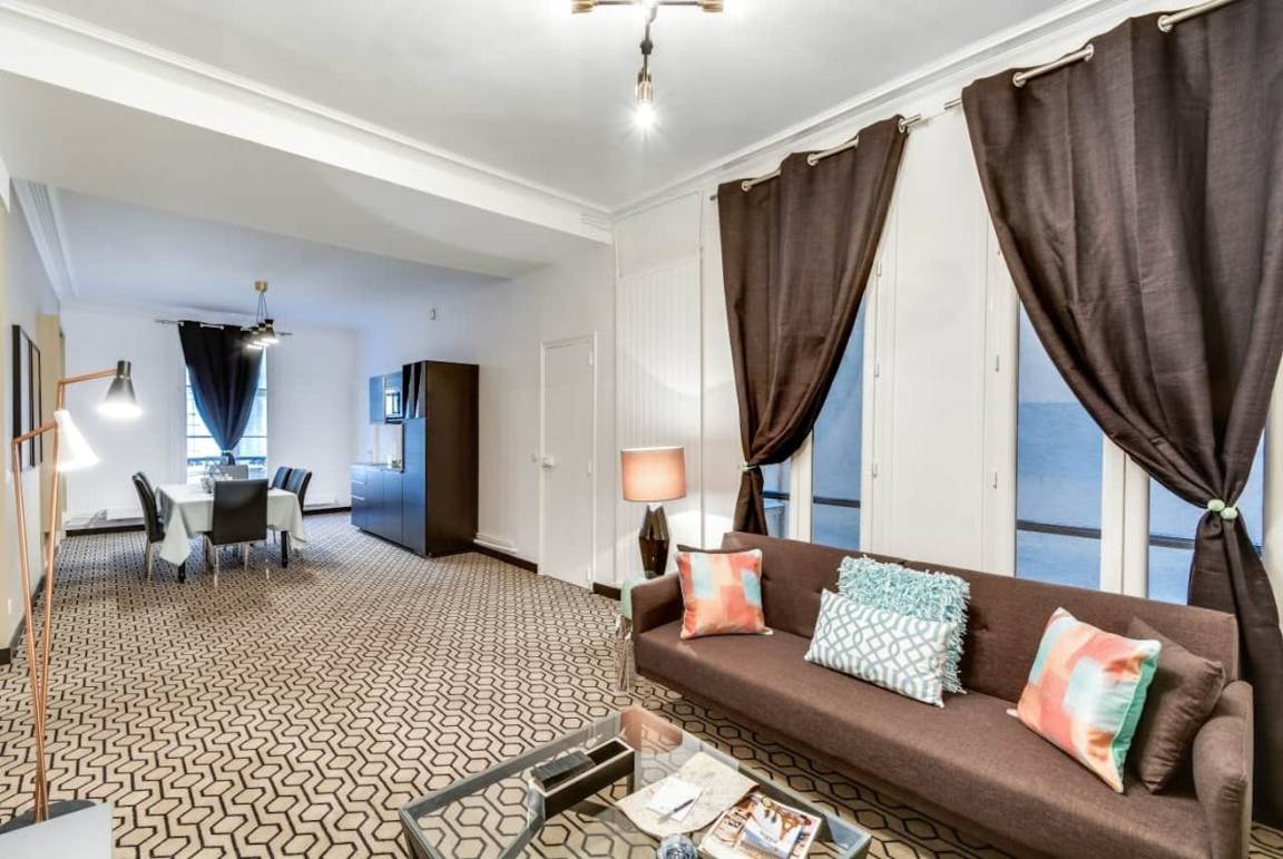 100 M² Apartment ∙ 3 Bedrooms ∙ 6 Guests - Gare Saint-Lazare - Paris