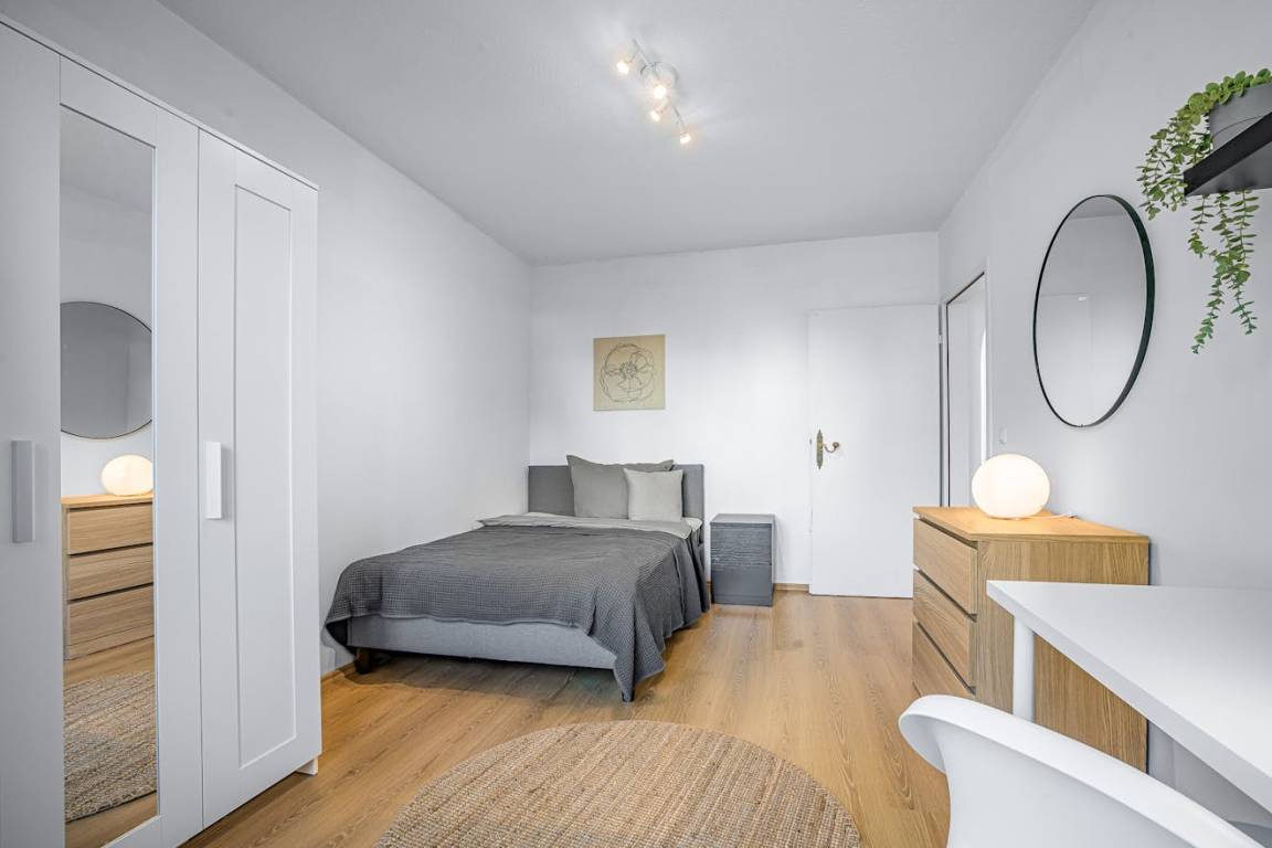 80 M² Private Room ∙ 1 Bedroom ∙ 1 Guest - Taufkirchen