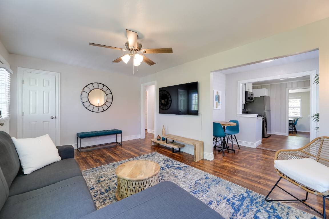 107 M² House ∙ 3 Bedrooms ∙ 6 Guests - University of Arkansas, Fayetteville
