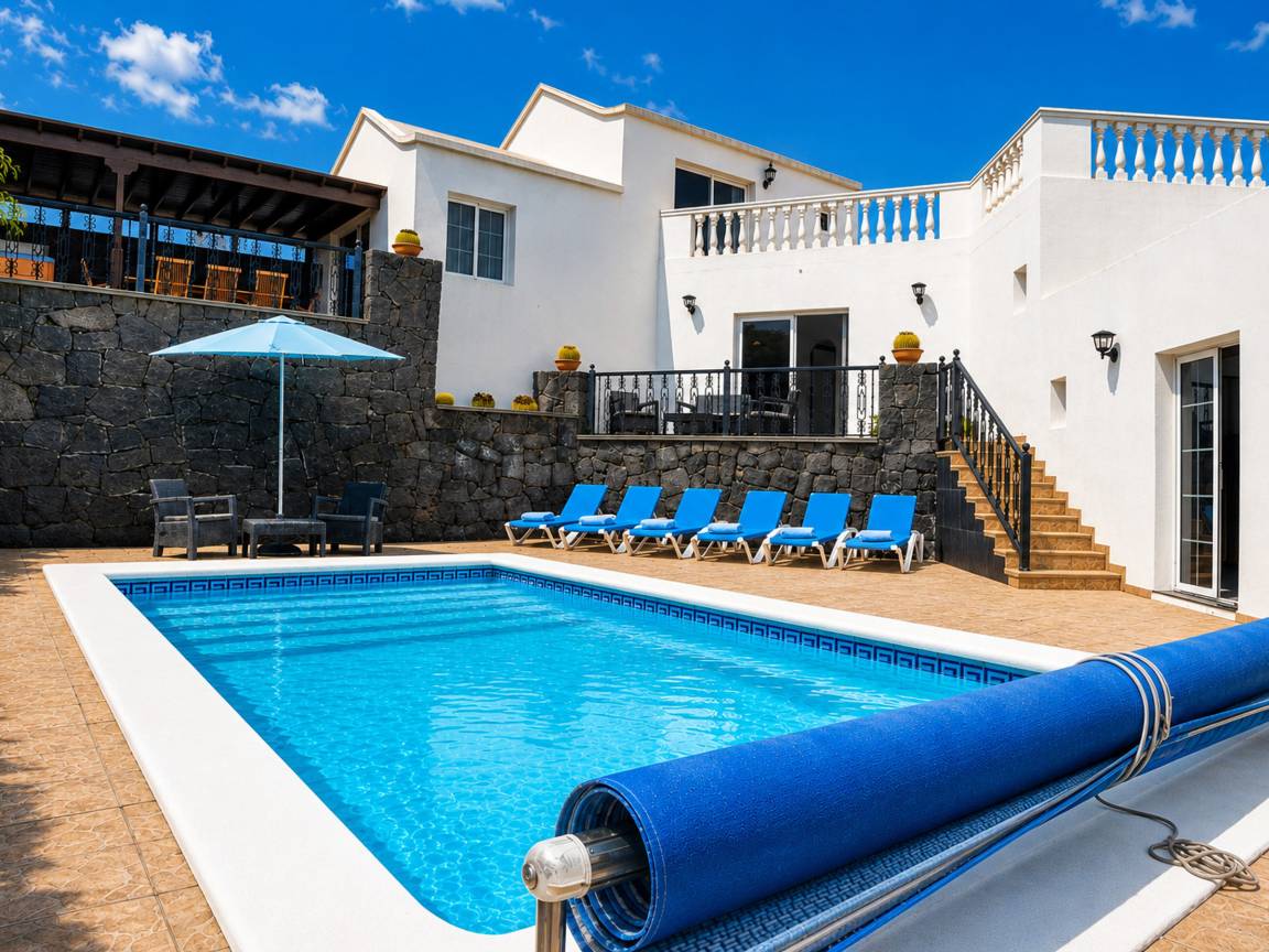 200 M² Huis ∙ 4 Slaapkamers ∙ 8 Gasten - Lanzarote