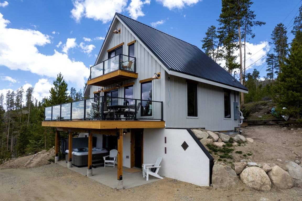 Cabin ∙ 3 Bedrooms ∙ 9 Guests - Grand Lake, CO
