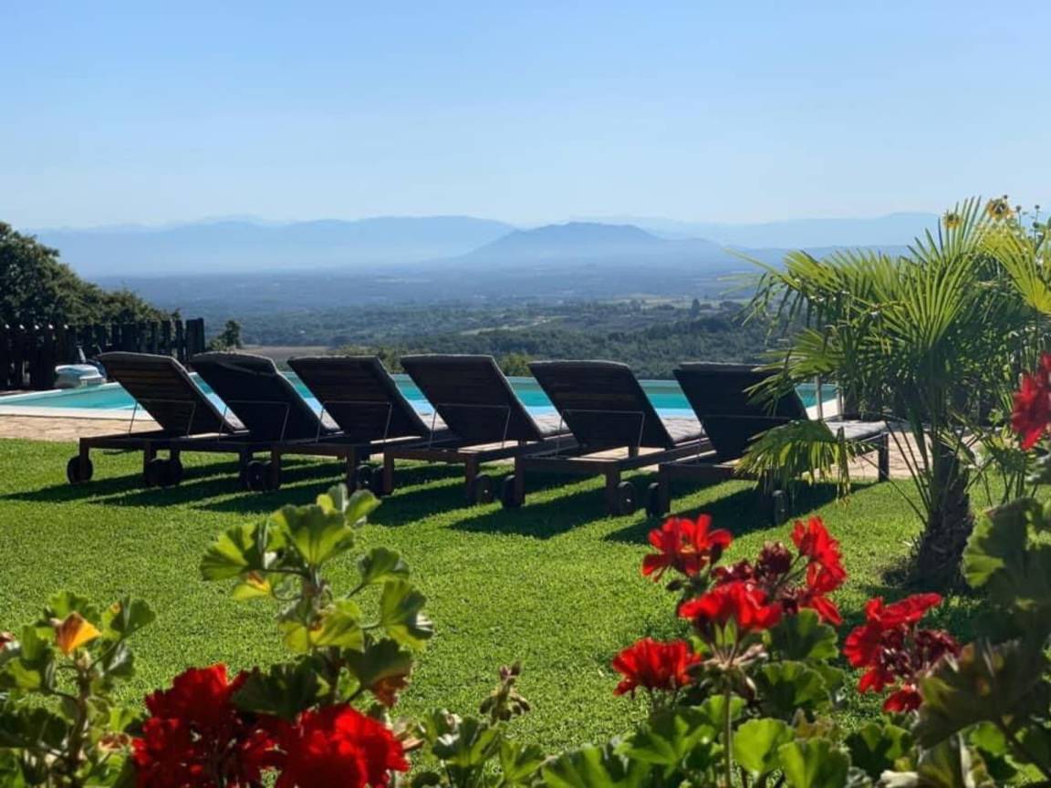 250 M² Villa ∙ 4 Bedrooms ∙ 6 Guests - Bracciano