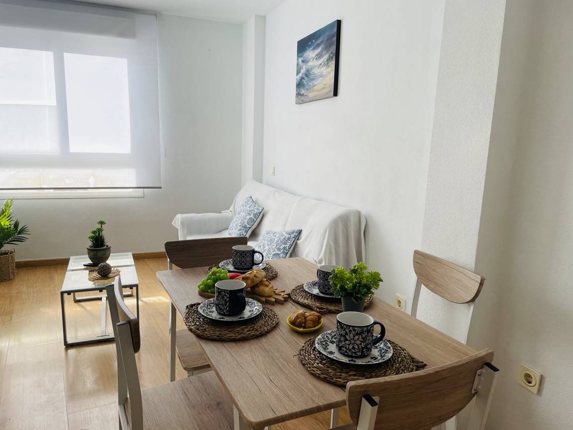 65 M² Apartamento ∙ 2 Habitaciones ∙ 4 Huéspedes - Nerja