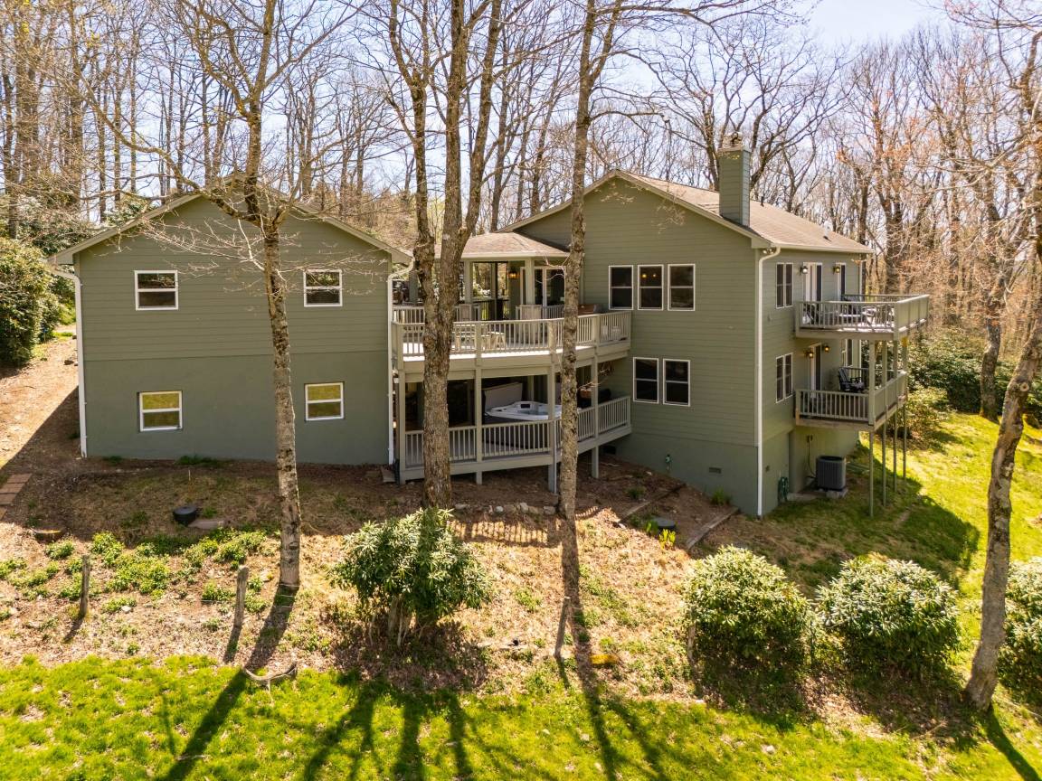 282 M² Cabin ∙ 4 Bedrooms ∙ 9 Guests - Boone, NC