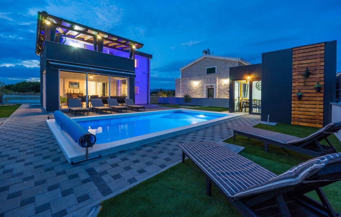 180 M² Ferienhaus ∙ 3 Schlafzimmer ∙ 6 Gäste - Privlaka