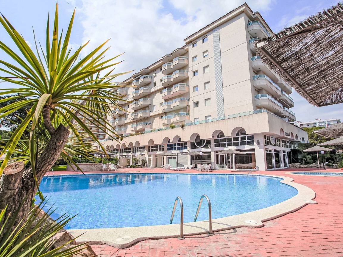 Apartment ∙ 3 Bedrooms ∙ 6 Guests - Blanes