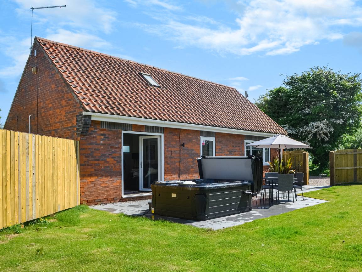 Cottage ∙ 2 Bedrooms ∙ 4 Guests - Driffield