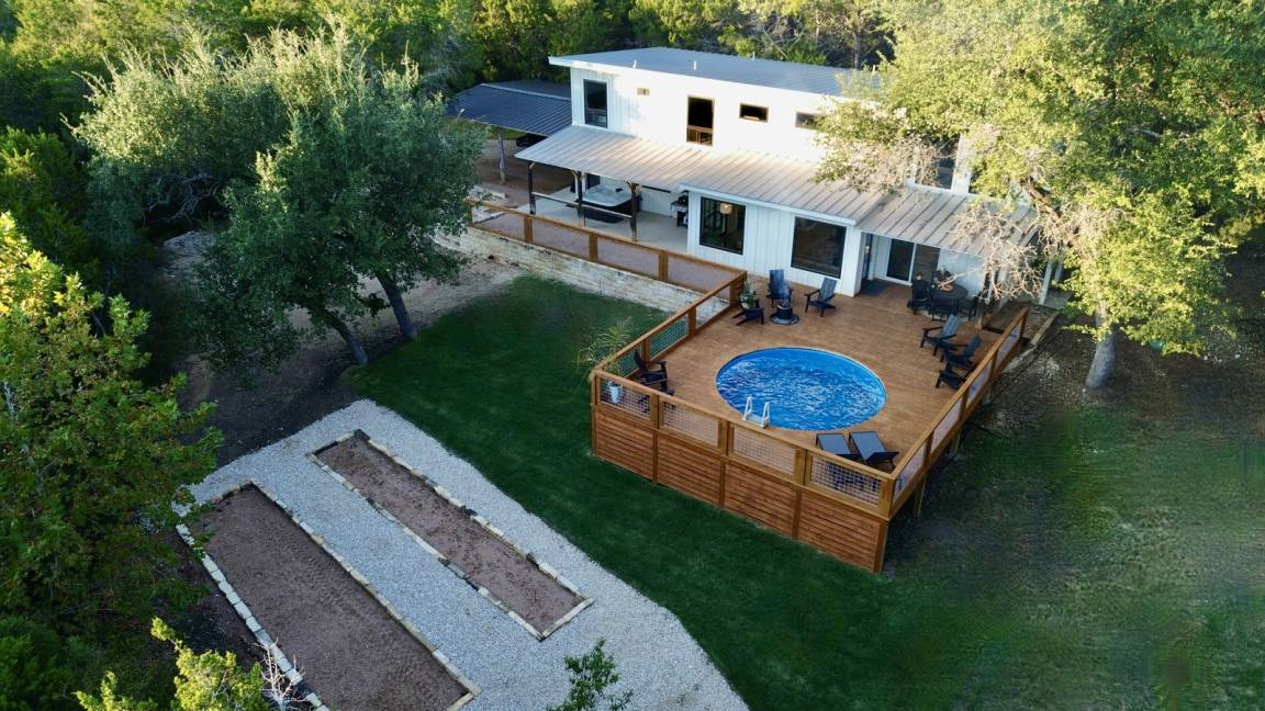 214 M² House ∙ 5 Bedrooms ∙ 14 Guests - Dripping Springs, TX