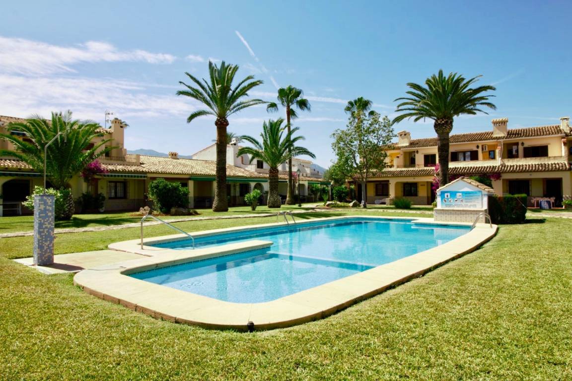85 M² Bungalow ∙ 2 Habitaciones ∙ 4 Huéspedes - Dénia