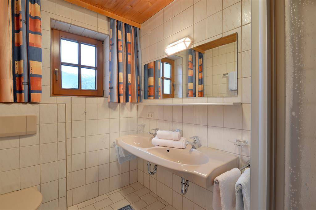 94 M² Ferienwohnung ∙ 3 Schlafzimmer ∙ 5 Gäste - Zillertal