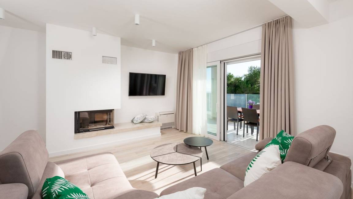 80 M² Ferienwohnung ∙ 2 Schlafzimmer ∙ 6 Gäste - Brela