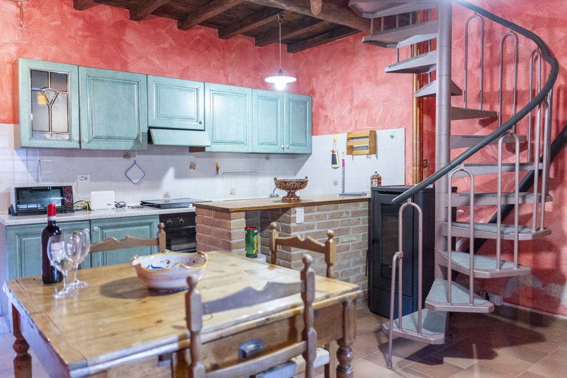 65 M² Ferienhaus ∙ 2 Schlafzimmer ∙ 6 Gäste - Spoleto
