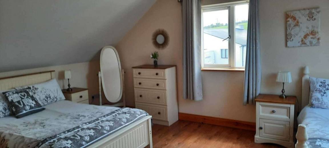 160 M² House ∙ 5 Bedrooms ∙ 13 Guests - Dunfanaghy