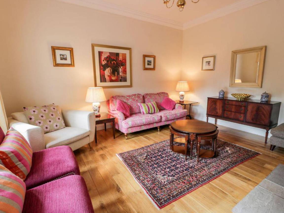 Cottage ∙ 2 Bedrooms ∙ 4 Guests - Ayrshire