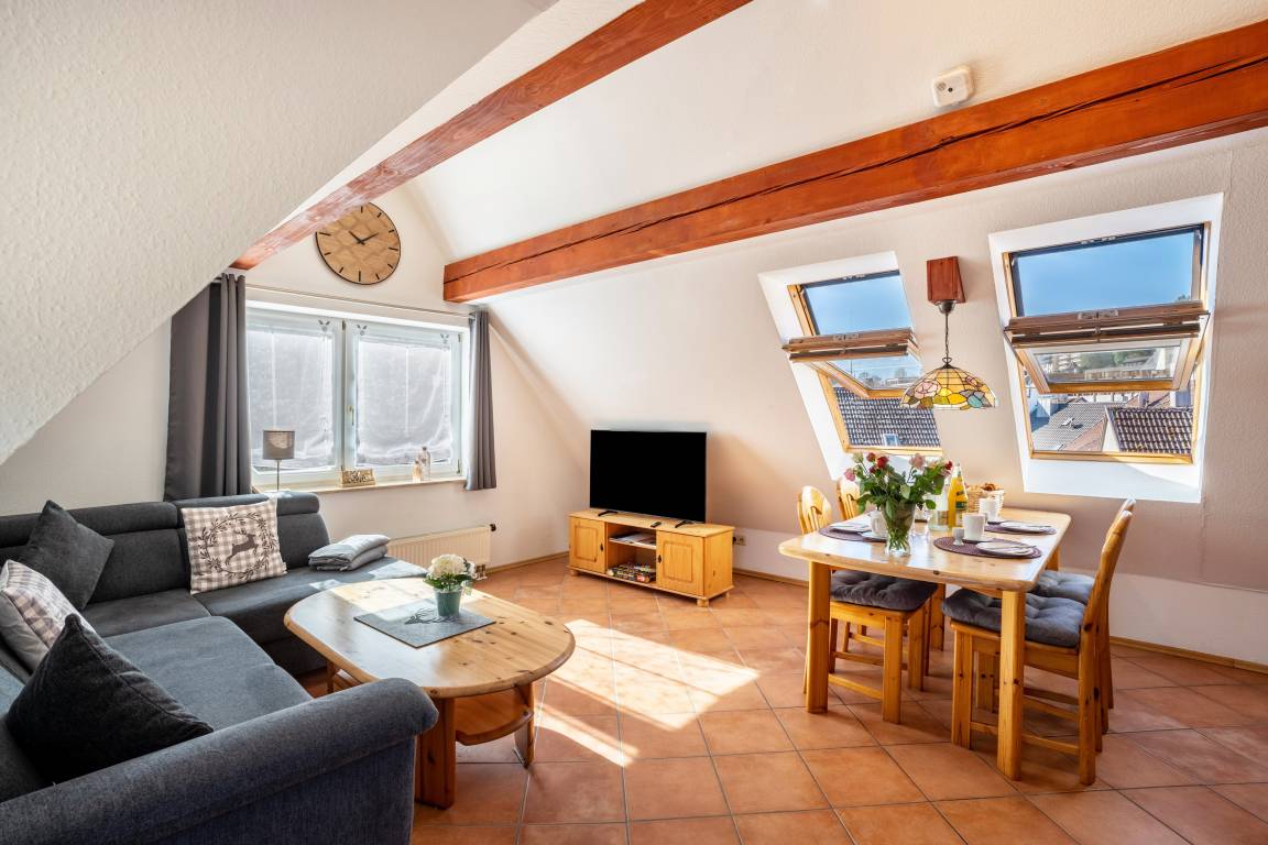 80 M² Ferienwohnung ∙ 2 Schlafzimmer ∙ 6 Gäste - Bad Wildbad