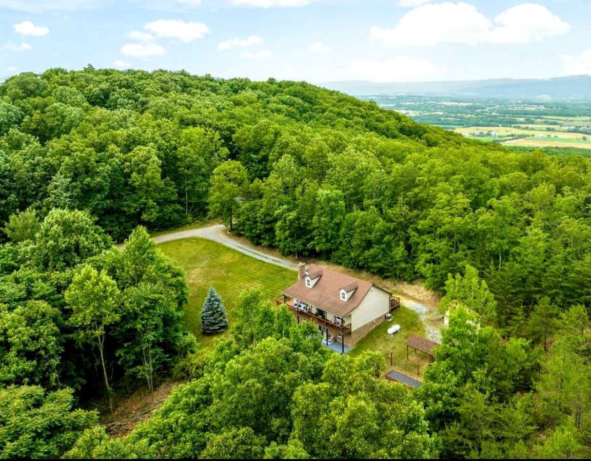 House ∙ 3 Bedrooms ∙ 6 Guests - Luray, VA