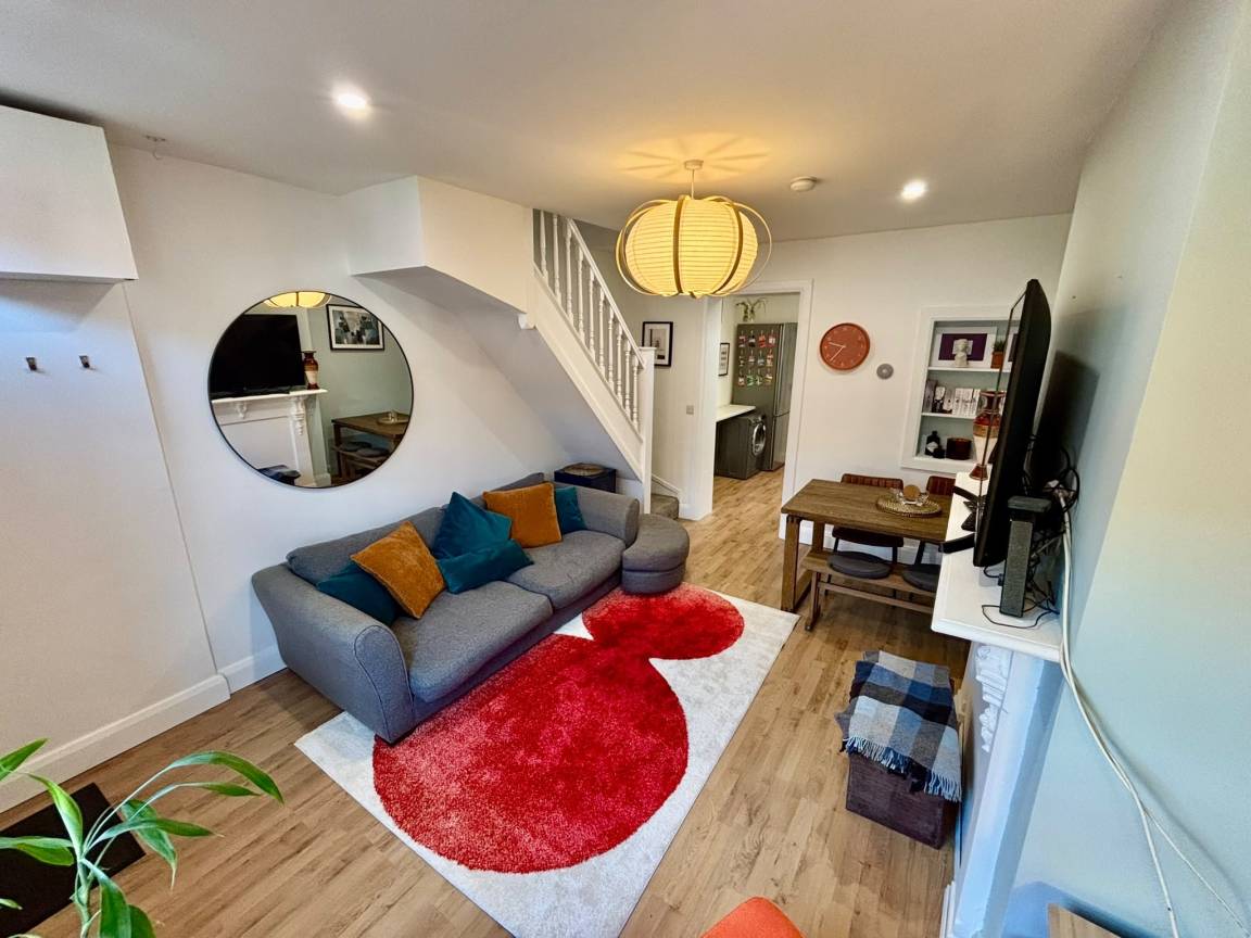 House ∙ 2 Bedrooms ∙ 4 Guests - Dublin