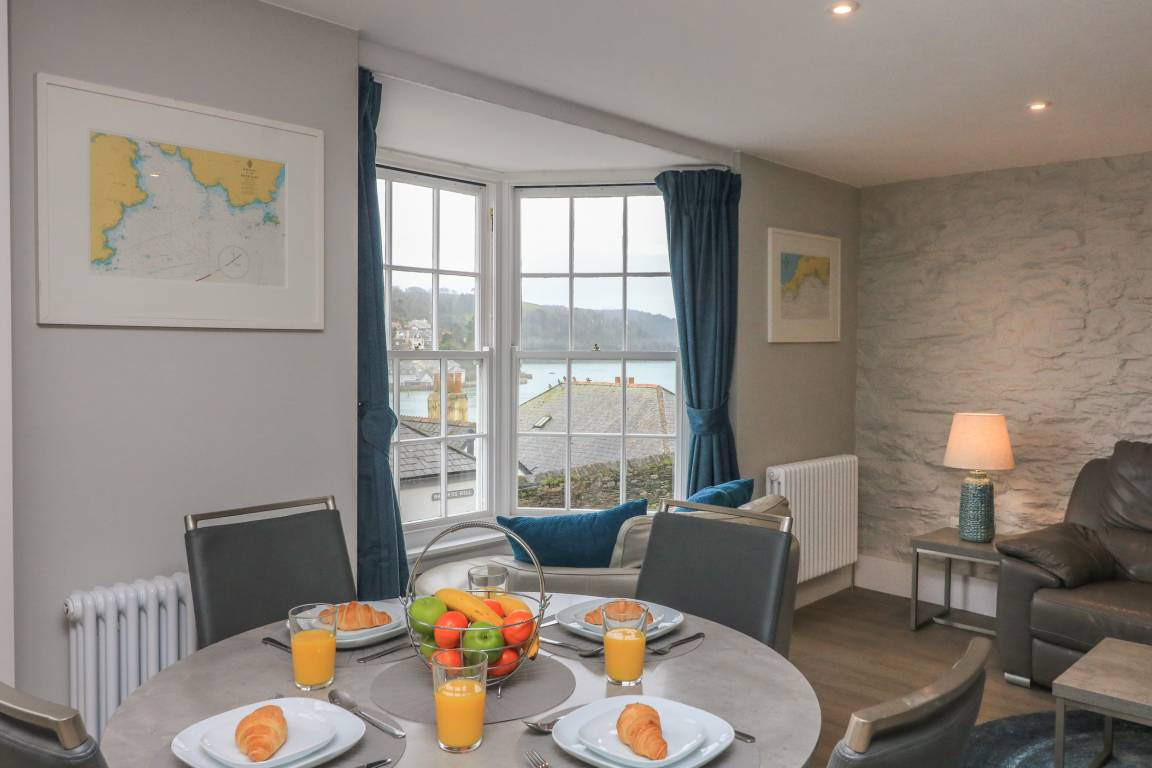 Cottage ∙ 2 Bedrooms ∙ 4 Guests - Dartmouth