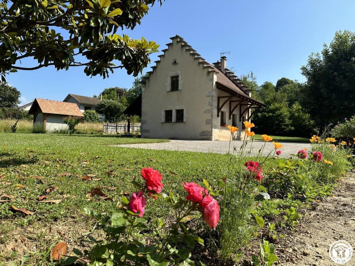 92 M² Gîte ∙ 2 Chambres ∙ 4 Personnes - Ain