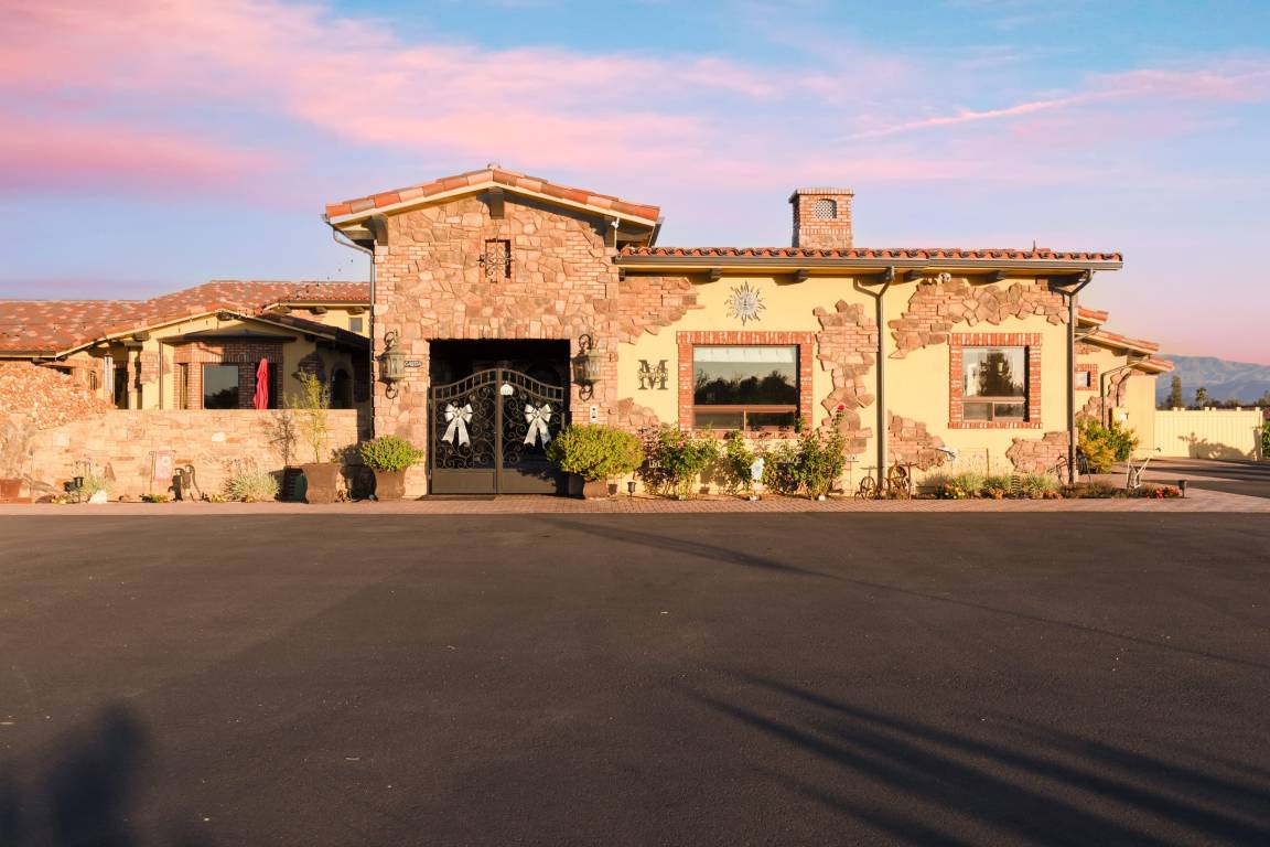 111 M² House ∙ 1 Bedroom ∙ 4 Guests - Vitagliano Winery, Temecula