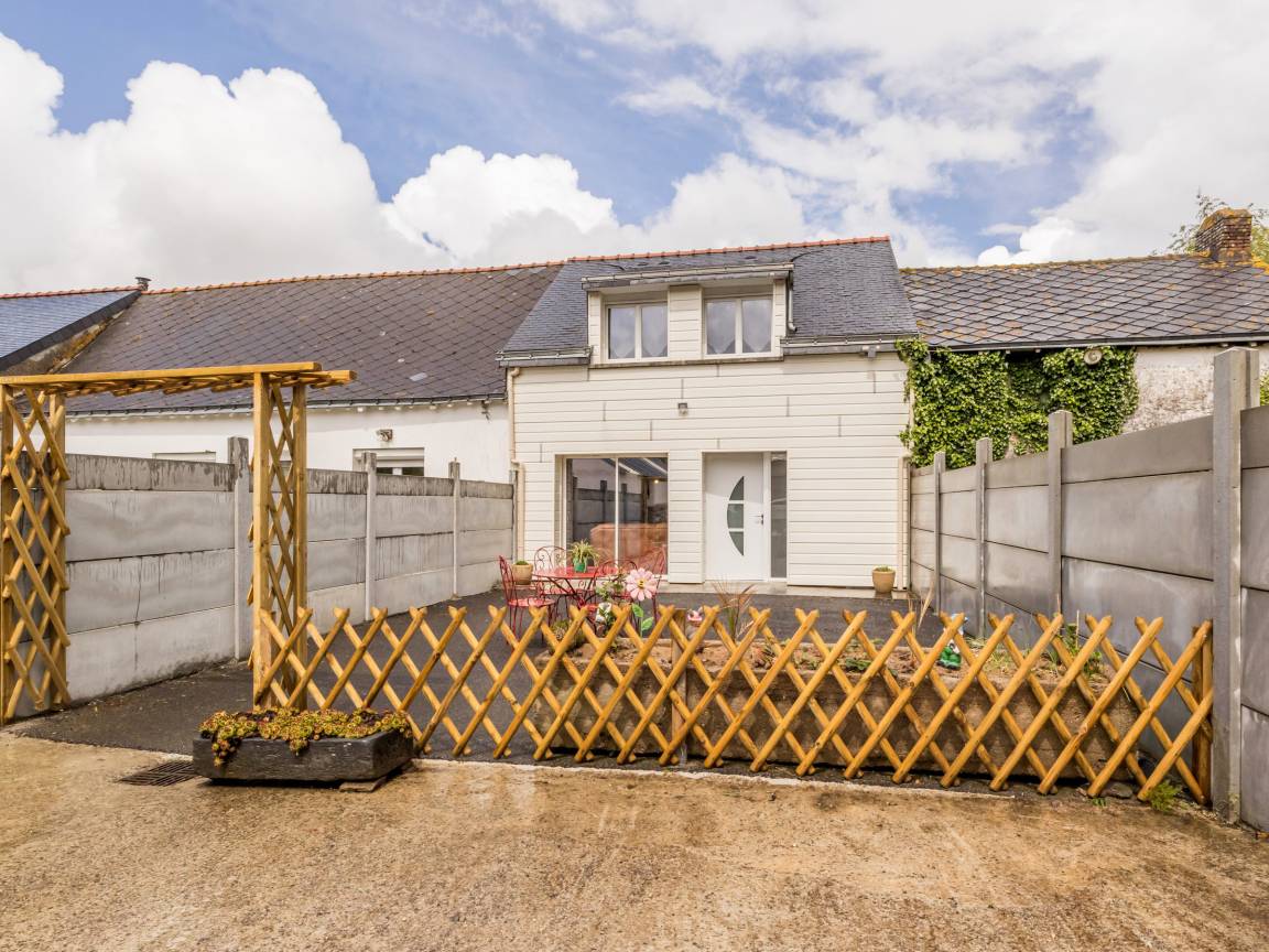 80 M² Cottage ∙ 2 Bedrooms ∙ 4 Guests - 布蘭