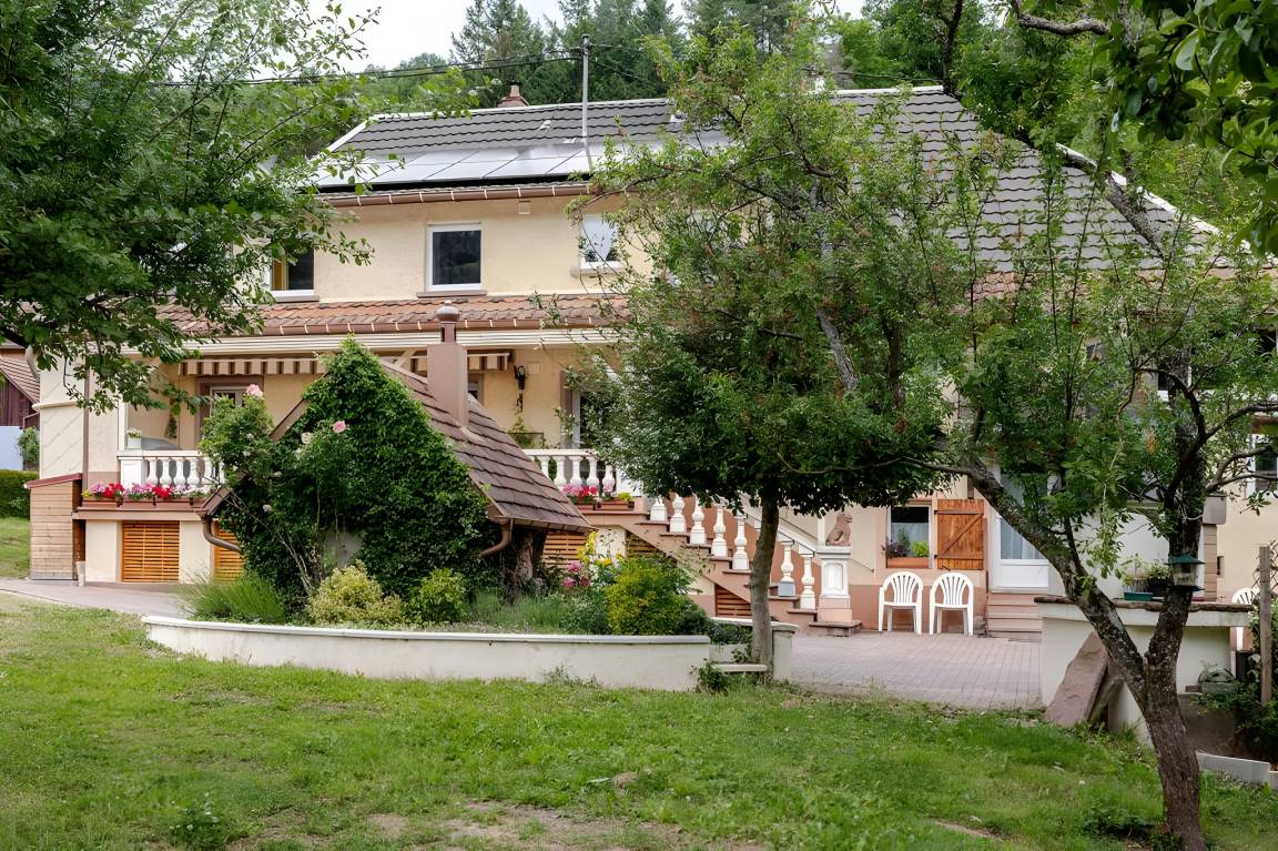 85 M² Appartement ∙ 2 Chambres ∙ 8 Personnes - Belmont, France