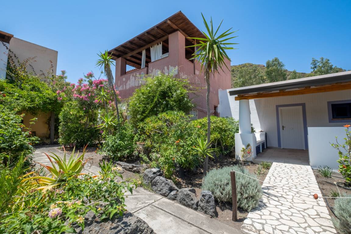 40 M² Huis ∙ 2 Slaapkamers ∙ 4 Gasten - Lipari
