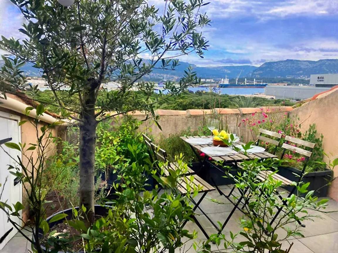 37 M² Appartement ∙ 1 Chambre ∙ 4 Personnes - La Seyne-sur-Mer