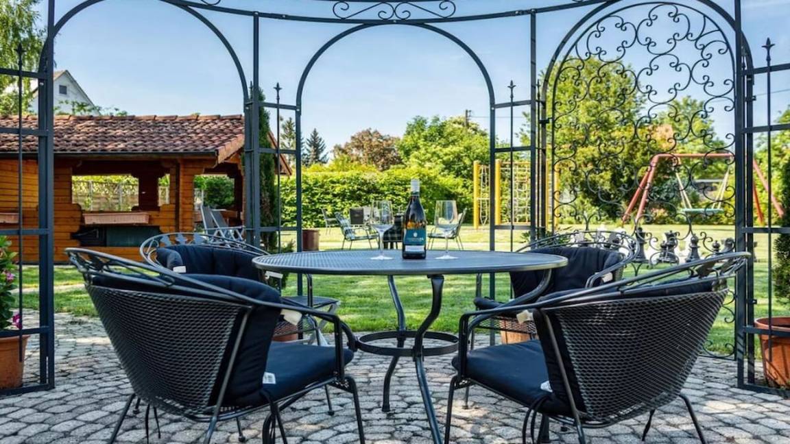 78 M² Ferienhaus ∙ 2 Schlafzimmer ∙ 4 Gäste - Meersburg