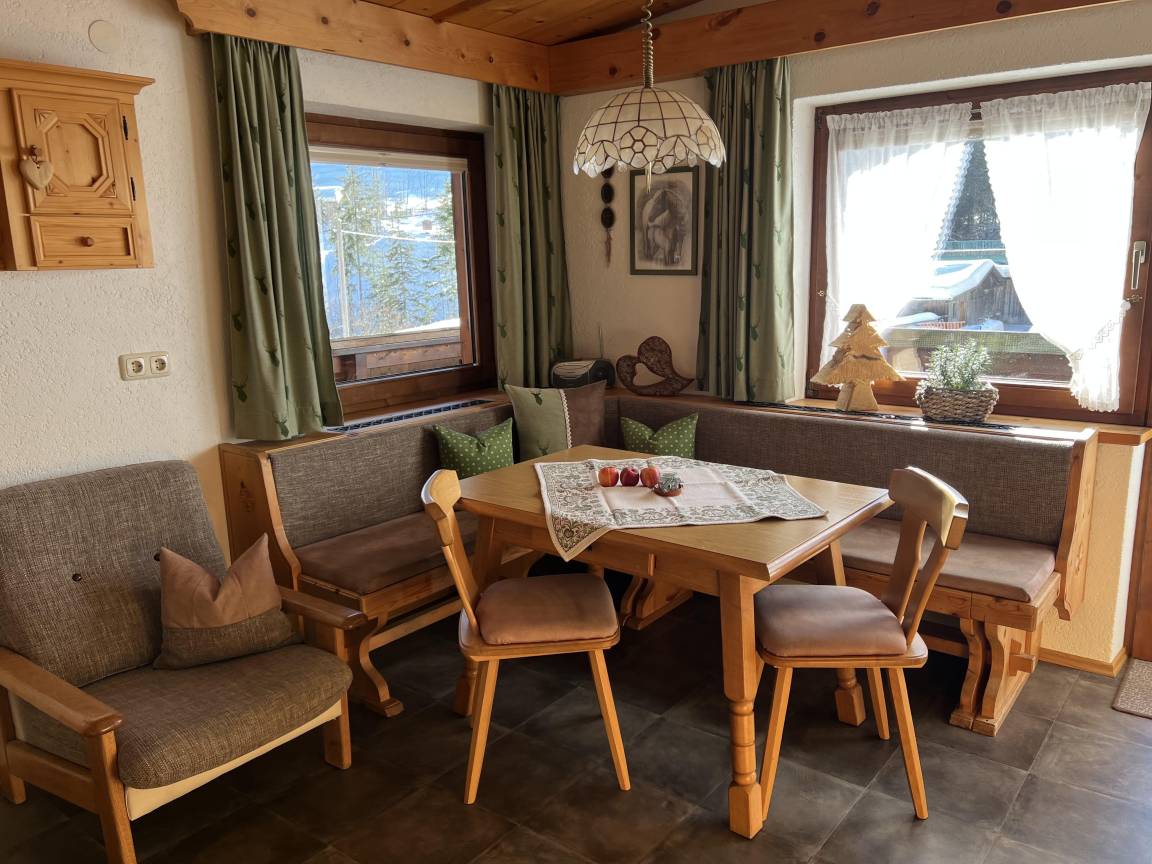 65 M² Ferienwohnung ∙ 2 Schlafzimmer ∙ 4 Gäste - Elbigenalp