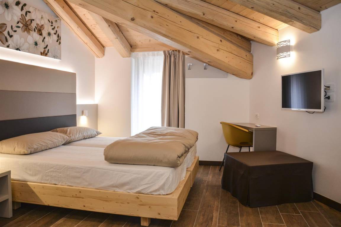 16 M² Hotelli ∙ 1 Makuuhuone ∙ 2 Vierasta - Riva del Garda