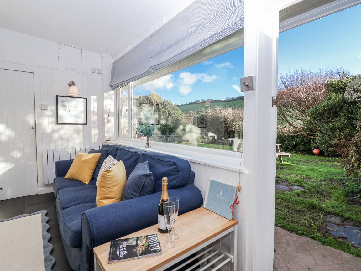 Cottage ∙ 2 Bedrooms ∙ 4 Guests - Kingsbridge