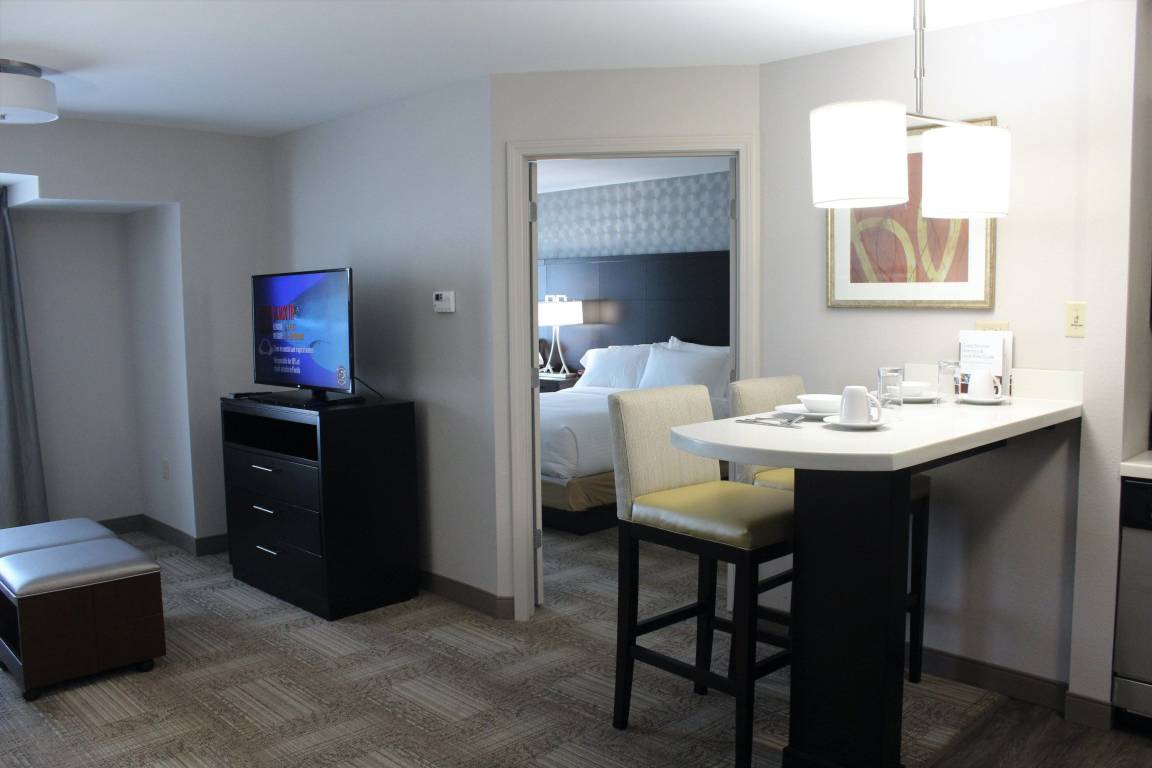 Hotel ∙ 1 Bedroom ∙ 4 Guests - Germantown, OH