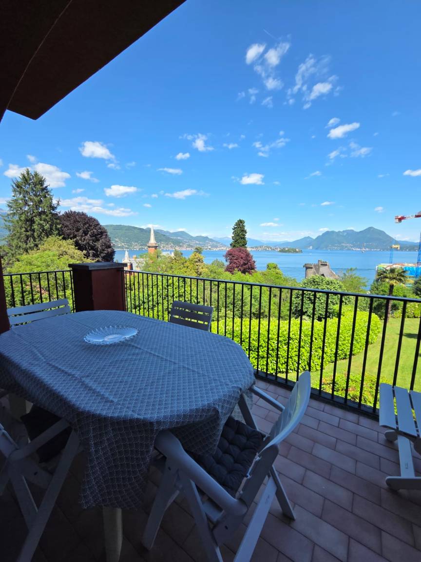 150 M² Appartement ∙ 2 Slaapkamers ∙ 6 Gasten - Baveno