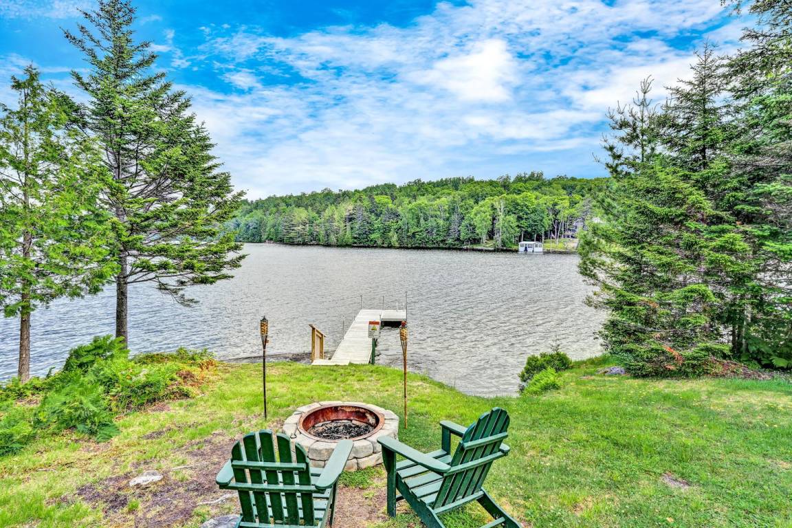Cabin ∙ 2 Bedrooms ∙ 6 Guests - Greenville, ME