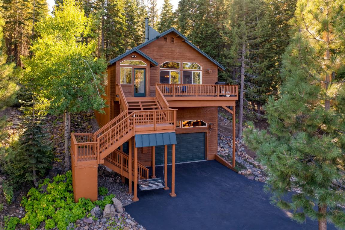 185 M² Talo ∙ 4 Makuuhuonetta ∙ 10 Vierasta - Truckee, CA