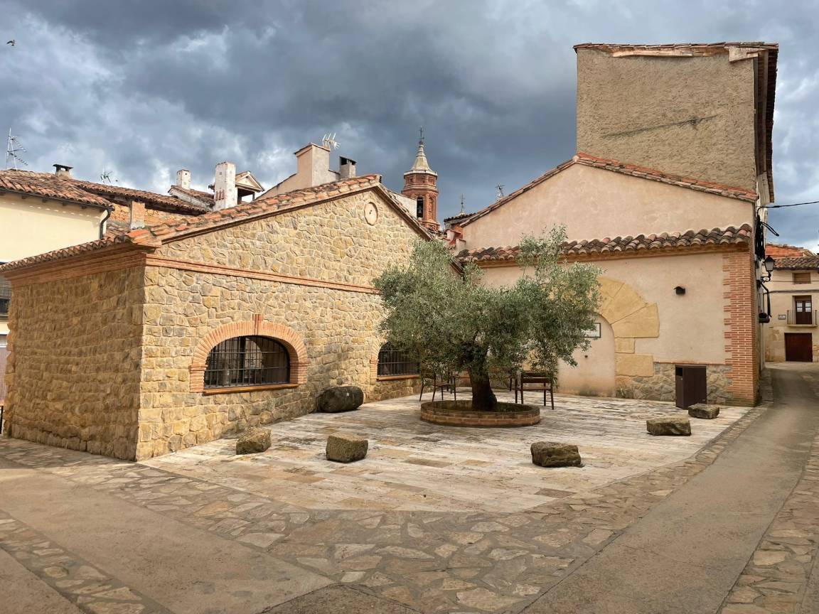 90 M² Casa ∙ 1 Habitación ∙ 5 Huéspedes - Castellote