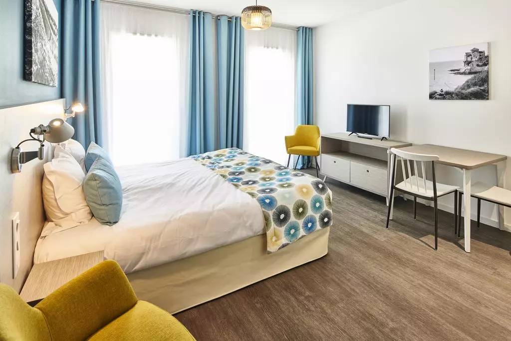 25 M² Studio ∙ 1 Chambre ∙ 2 Personnes - Jonzac